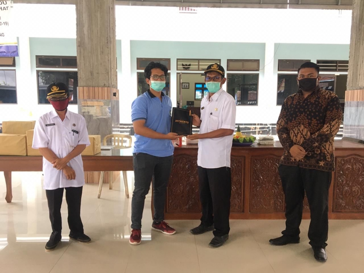 Mahasiswa KKN UM Membuat Buku Profil dan Potensi Desa Jatikerto di ... Mahasiswa KKN UM Membuat Buku Profil dan Potensi Desa Jatikerto di ...