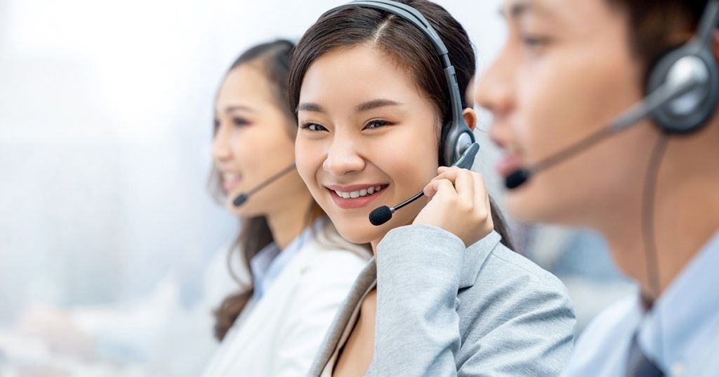 Kisah Si Eka, Customer Service yang Memanusiakan Manusia Halaman 1 ... Kisah Si Eka, Customer Service yang Memanusiakan Manusia Halaman 1 ...