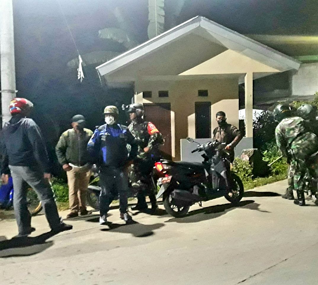 Danramil 11 Bky Pimpin Langsung Patroli Malam Cegah Aksi Perang