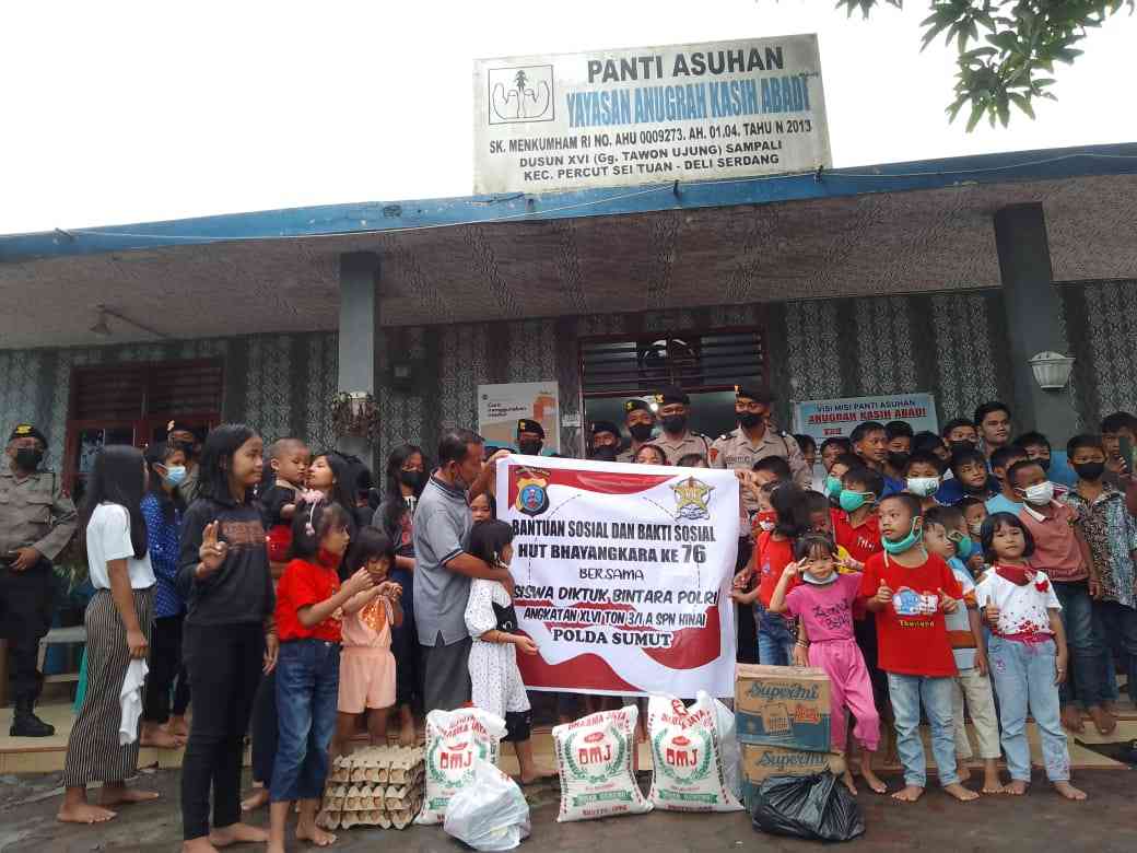 Polsek Percut Sei Tuan Melaksanakan Jumat Barokah dan Bakti Sosial ... Polsek Percut Sei Tuan Melaksanakan Jumat Barokah dan Bakti Sosial ...