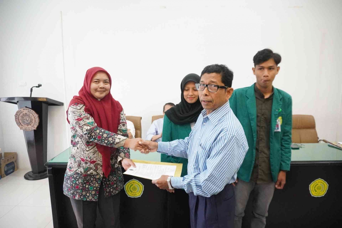 Rektor UNMUHA Lepas DPL dan Mahasiswa KM 4 Halaman 1 - Kompasiana.com Rektor UNMUHA Lepas DPL dan Mahasiswa KM 4 Halaman 1 - Kompasiana.com