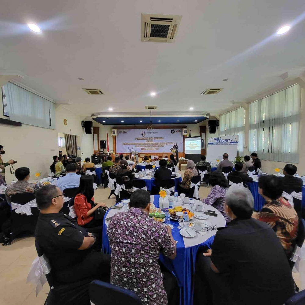 Kepala Rupbasan Surakarta Ikuti Peringatan Hari Anti Korupsi Tahun 2022 ... Kepala Rupbasan Surakarta Ikuti Peringatan Hari Anti Korupsi Tahun 2022 ...