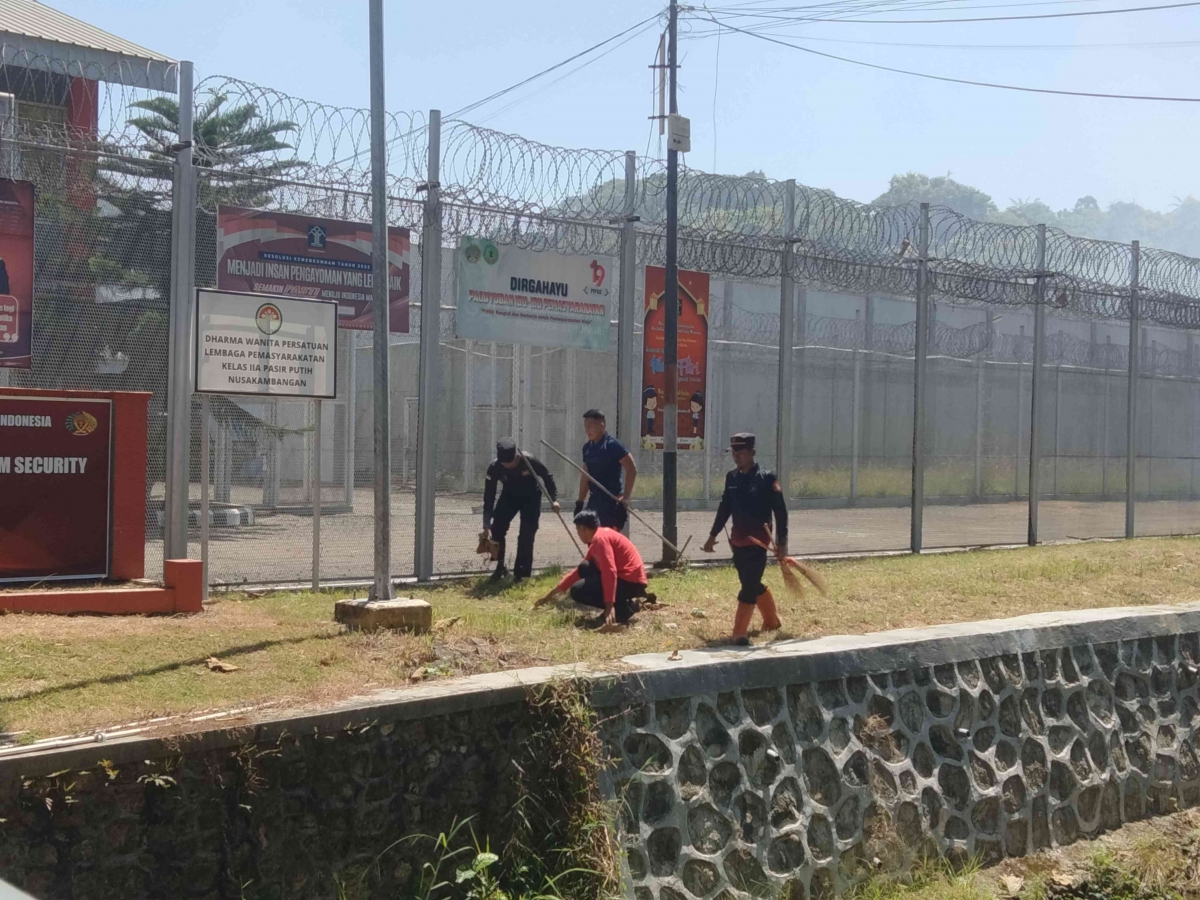Sambut Hari Kemerdekaan RI, Lapas Pasir Putih Gelar Kegiatan Kebersihan ... Sambut Hari Kemerdekaan RI, Lapas Pasir Putih Gelar Kegiatan Kebersihan ...