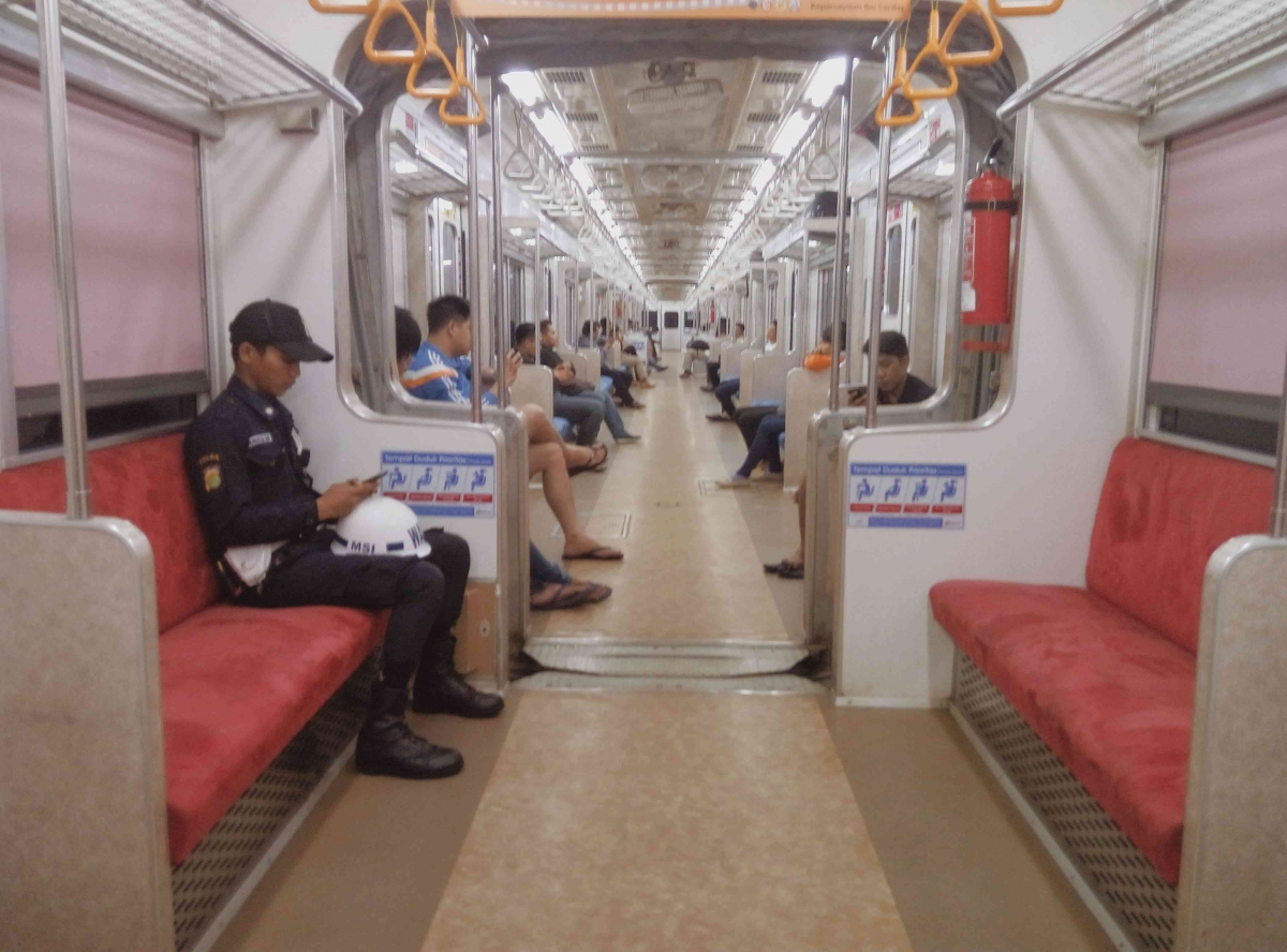 KAI Commuter: Dulu dan Kini, Bak Langit dan Bumi Halaman 1 - Kompasiana.com KAI Commuter: Dulu dan Kini, Bak Langit dan Bumi Halaman 1 - Kompasiana.com