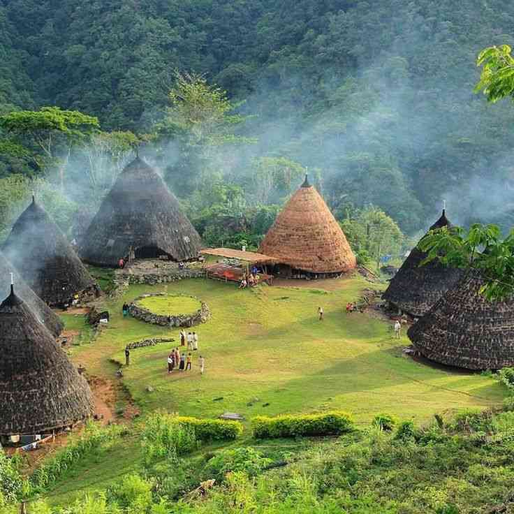 5 Destinasi Wisata Alam Indonesia Yang Harus Kamu Kunjungi! Halaman 1