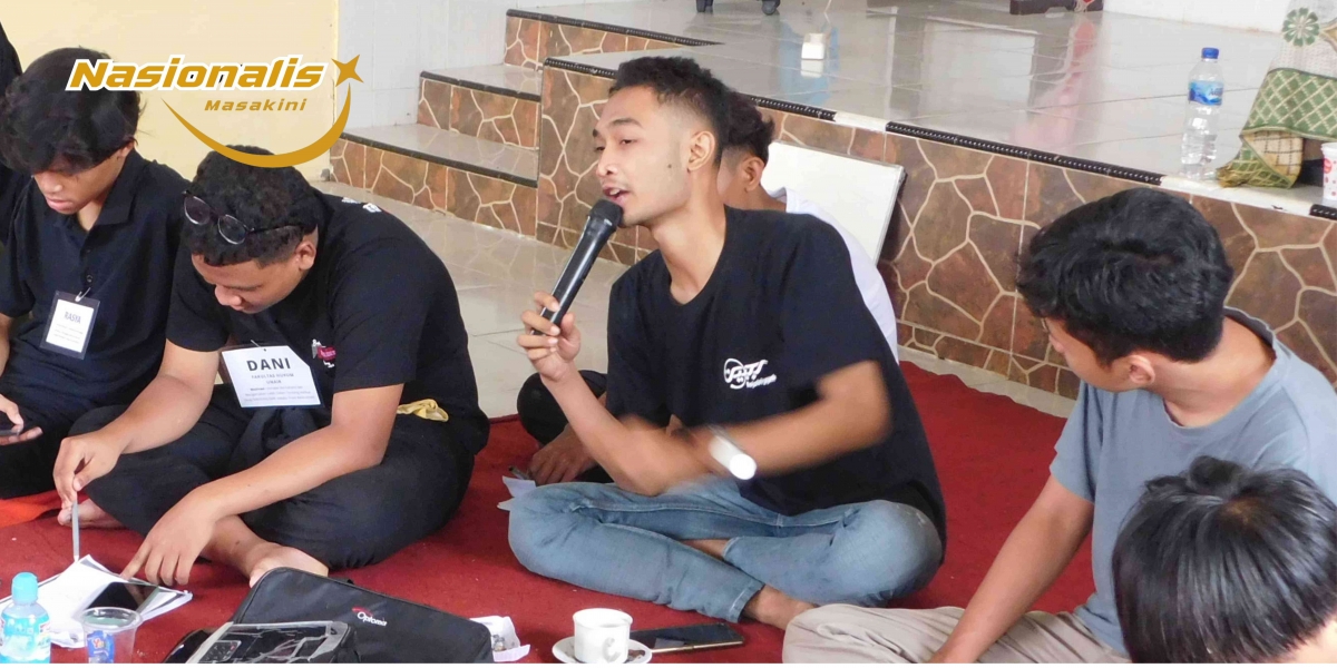 Wakil Ketua Bidang Sosial dan Politik GMNI UINSA Mengajak Elemen ... Wakil Ketua Bidang Sosial dan Politik GMNI UINSA Mengajak Elemen ...
