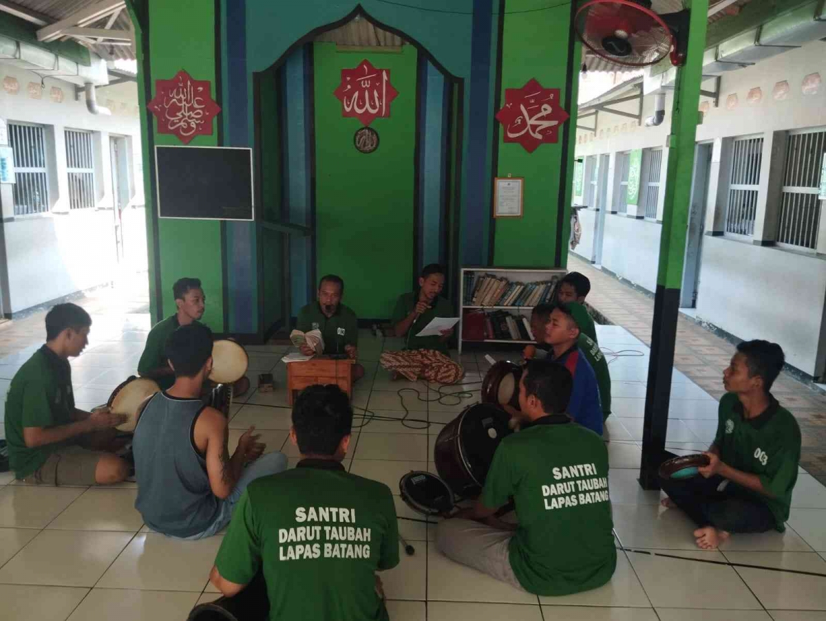 Lapas Batang Berikan Pembinaan kepada WBP dengan Latihan Hadroh ... Lapas Batang Berikan Pembinaan kepada WBP dengan Latihan Hadroh ...
