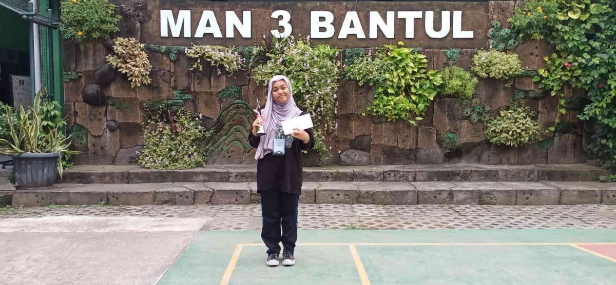Siswi MAN 3 Bantul Raih Juara Harapan II Vlog Lawatan Sejarah 2024 ... Siswi MAN 3 Bantul Raih Juara Harapan II Vlog Lawatan Sejarah 2024 ...